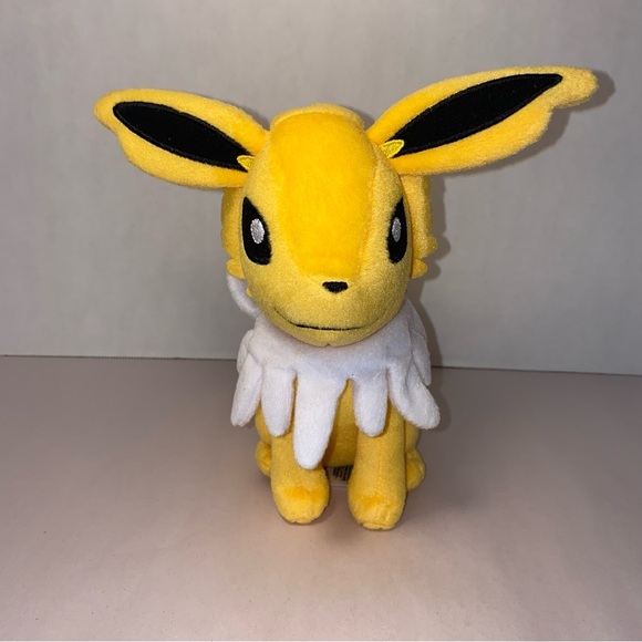Pokemon | Toys | Pokemon Yellow 7 Plush Stuffed Toy Animal Tomy ...